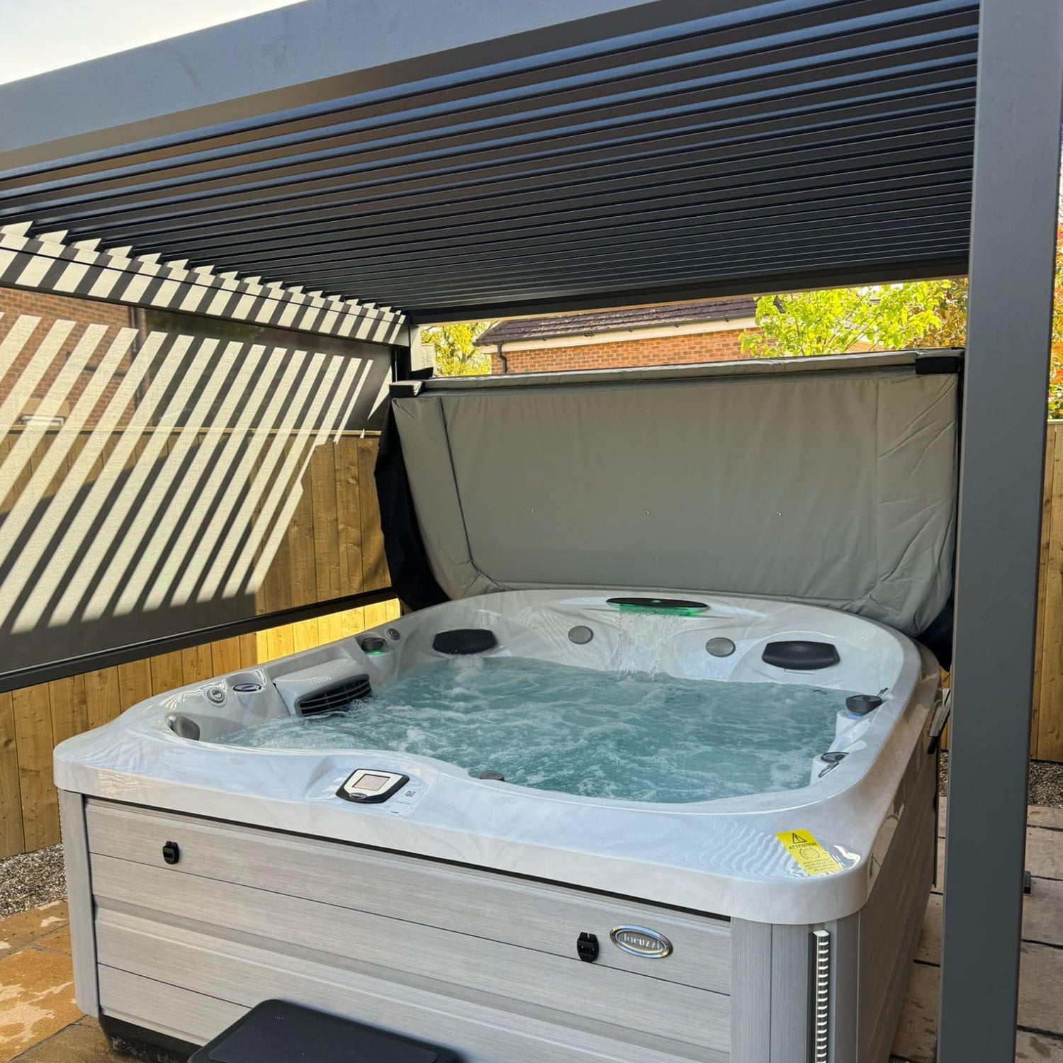 Heavy Duty 3x3m Aluminium Hot Tub Pergola with Louvred Roof – Outdoor ...