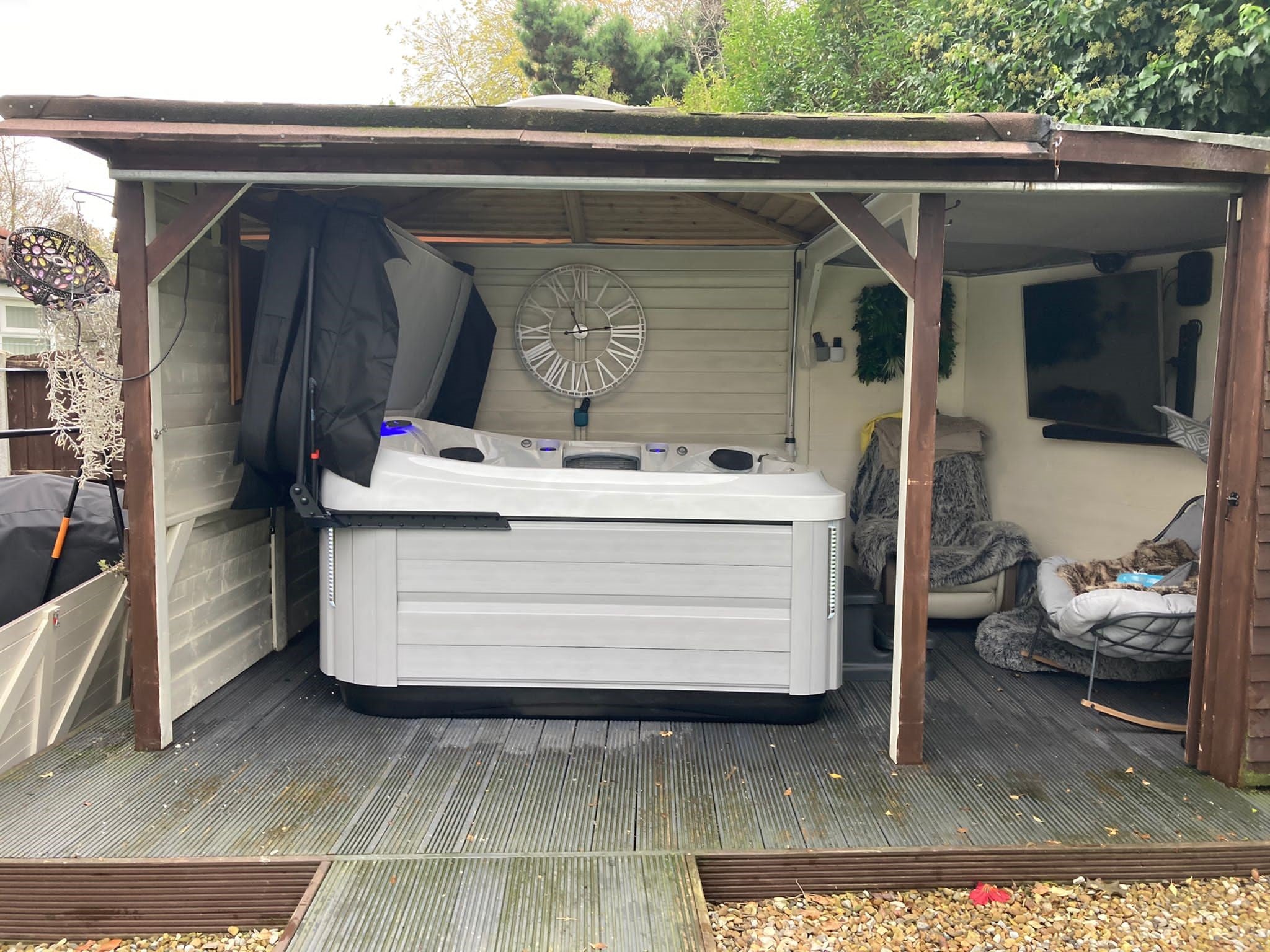 Jacuzzi J435IP Hot Tub | Outdoor Living